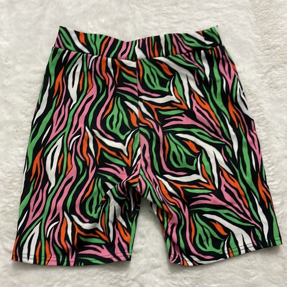 Disney | Shorts | Disney Lion King Assos Design Shorts Size 6 Eur 38 ...